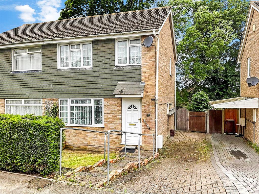 Brewer Road, Cliffe Woods, Rochester... 3 bed semi-detached house for ...