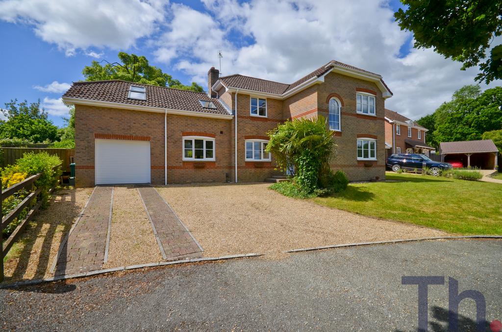 Medham Village, Cowes PO31 4 bed detached house for sale - £675,000