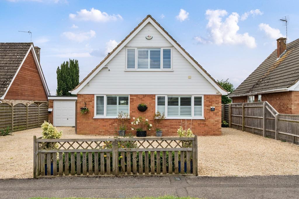 Highlea Avenue, Flackwell Heath, High... 3 bed detached house for sale ...