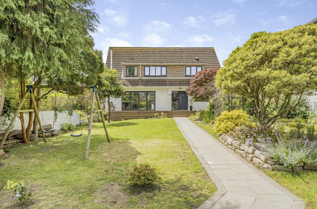 Woodlane Crescent, Falmouth, Cornwall 4 bed detached house - £785,000