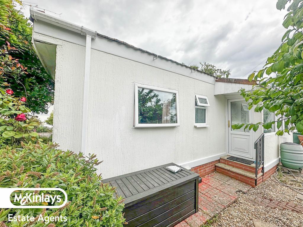Henlade, Taunton TA3 2 bed park home - £62,500