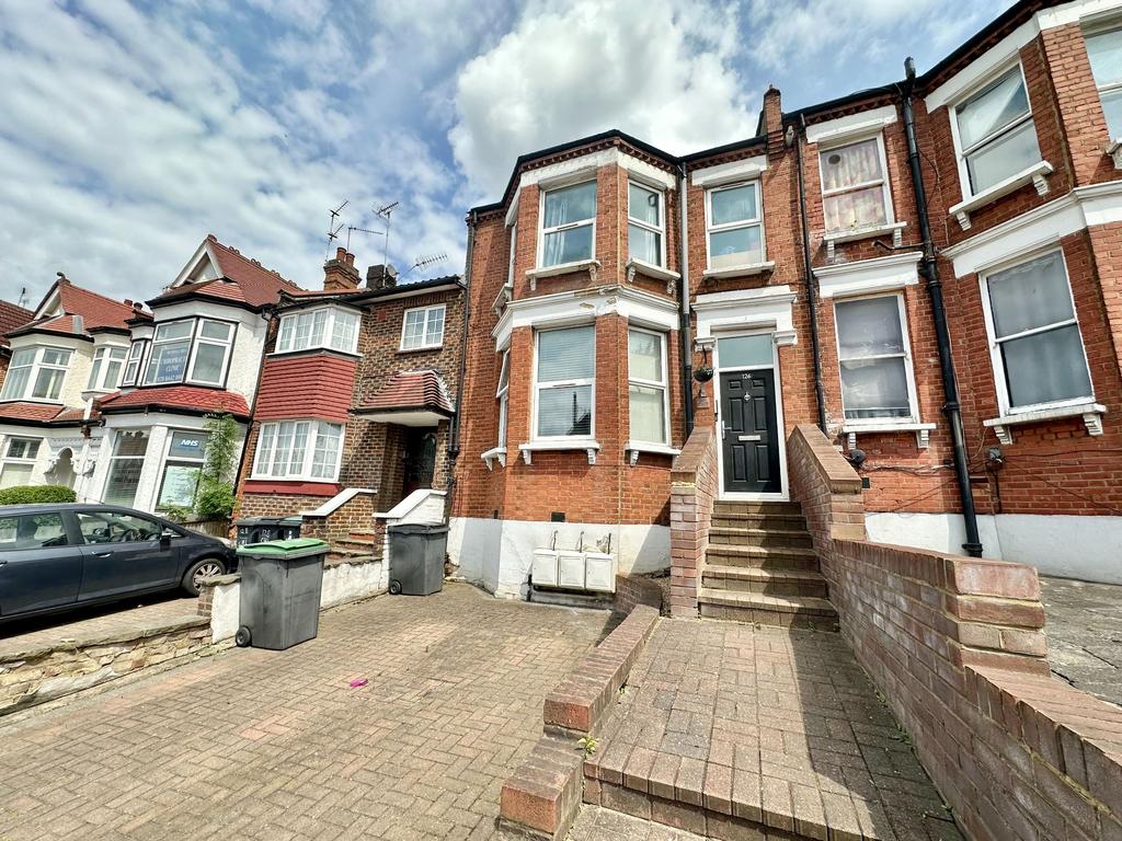 London N10 2 bed apartment - £2,150 pcm (£496 pw)
