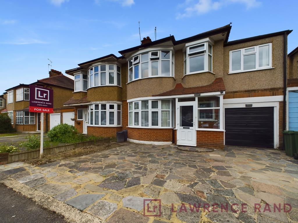Shenley Avenue, Ruislip, HA4 5 bed semi-detached house - £795,000