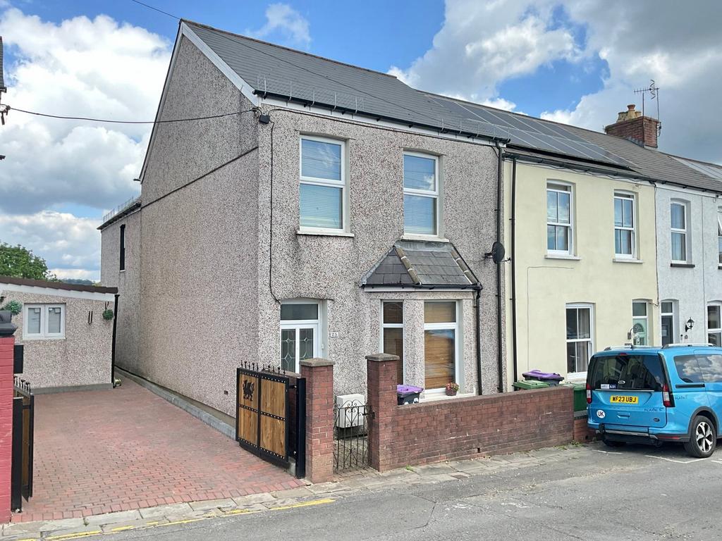Ventnor Road, Cwmbran NP44 3 bed end of terrace house - £229,000