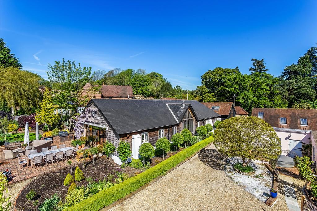 Pitch Place, Thursley, Godalming... 6 bed detached house - £2,000,000