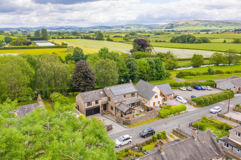 Bela Bank, Stanley Street, Beetham... 5 bed detached house - £550,000