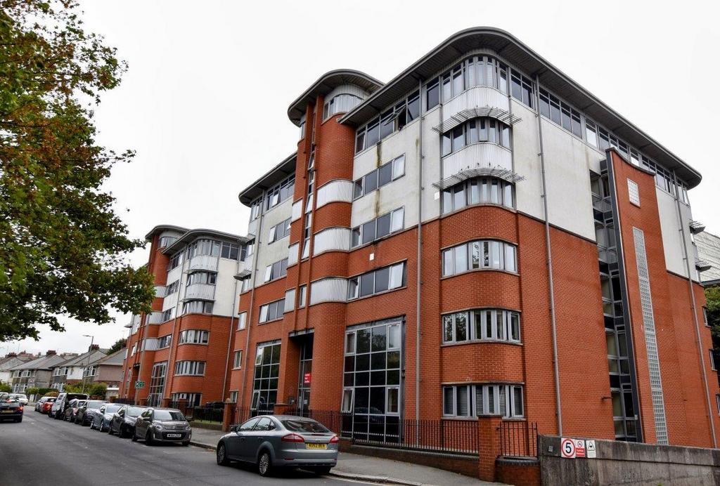 Central Park Towers, Plymouth PL4 Studio - £585 pcm (£135 pw)