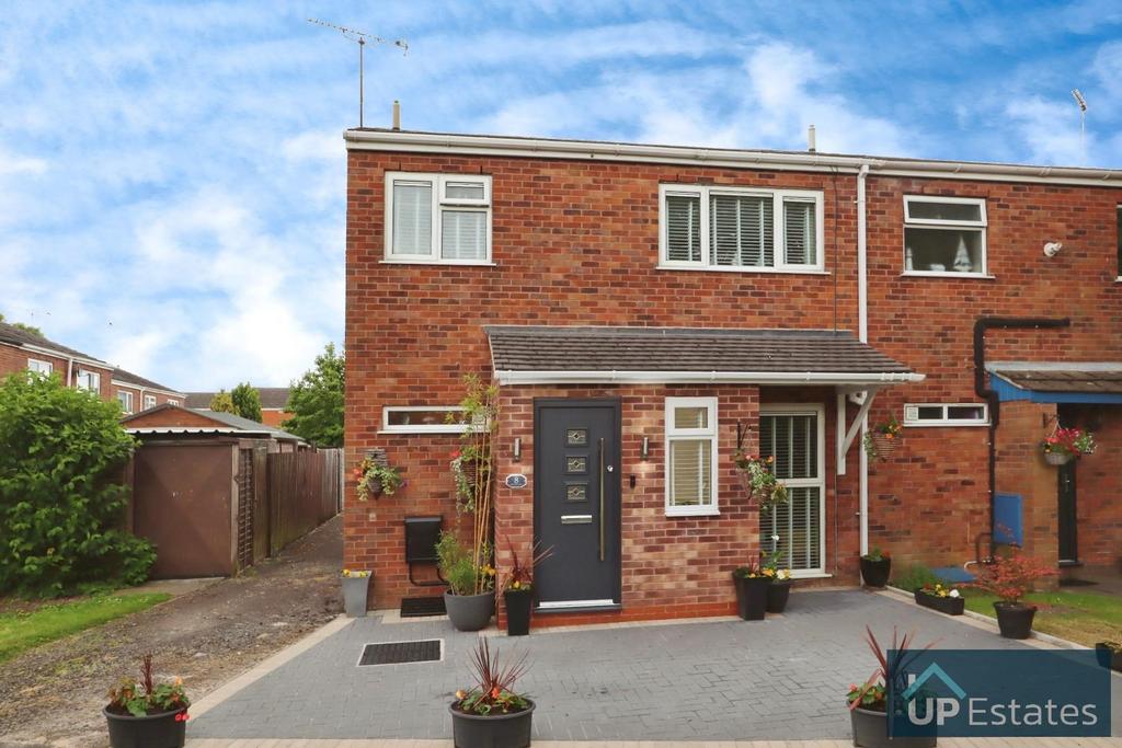 Abbotts Walk, Wolston, Coventry 3 bed end of terrace house - £250,000