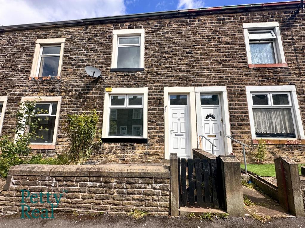 Oak Street, Colne 3 bed terraced house - £90,000