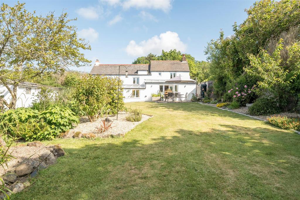Ponsongath, Coverack, Helston 3 bed detached house - £725,000