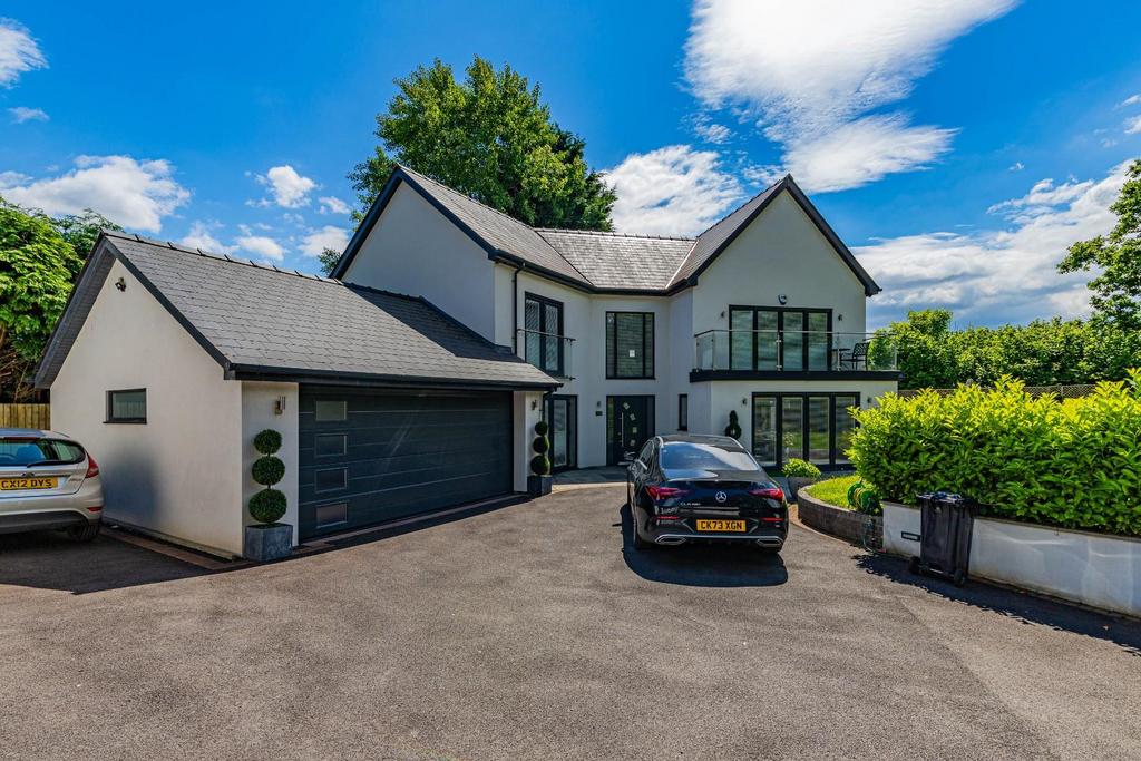 Church Lane, Newport NP10 4 bed detached house - £650,000