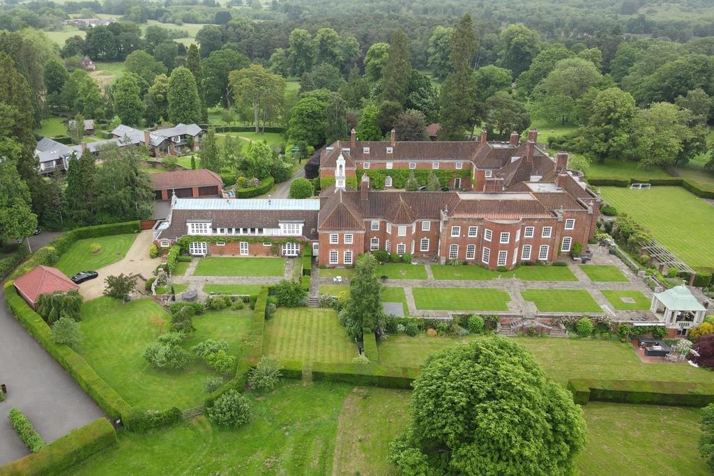 Stockgrove Park House, Stockgrove... 5 bed country house - £775,000