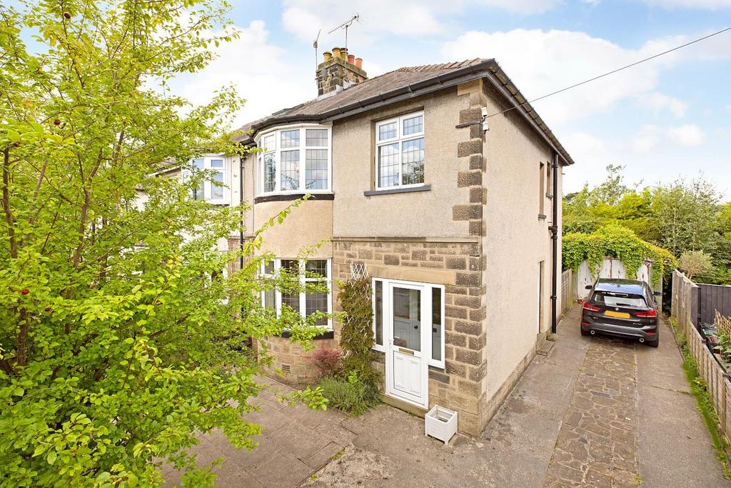 Oakridge Avenue, Menston LS29 3 bed semi-detached house for sale - £375,000