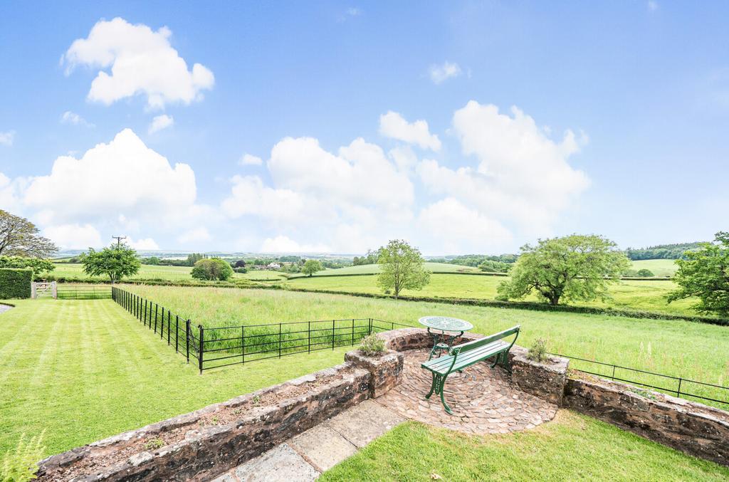 Friarn, Over Stowey, Bridgwater, TA5 3 bed detached house - £730,000