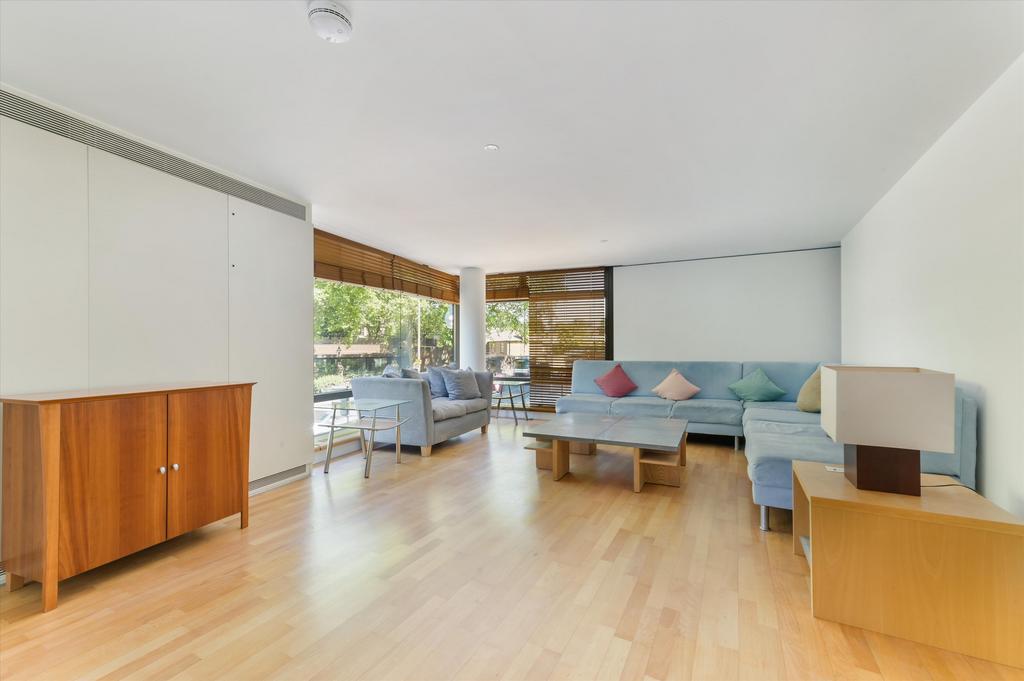 Parliament View, Albert Embankment... 3 bed flat - £4,000 pcm (£923 pw)