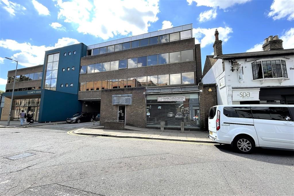 26 Baddow Road, Chelmsford, Essex, CM2 Retail property (high street ...