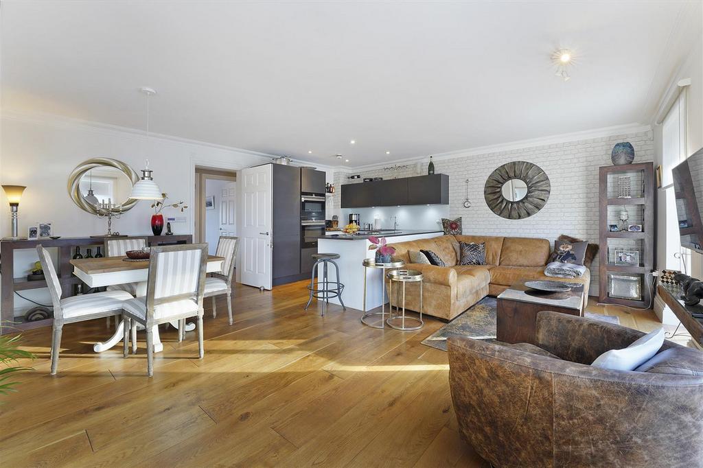 Grove Lane, London, SE5 3 bed flat for sale - £875,000