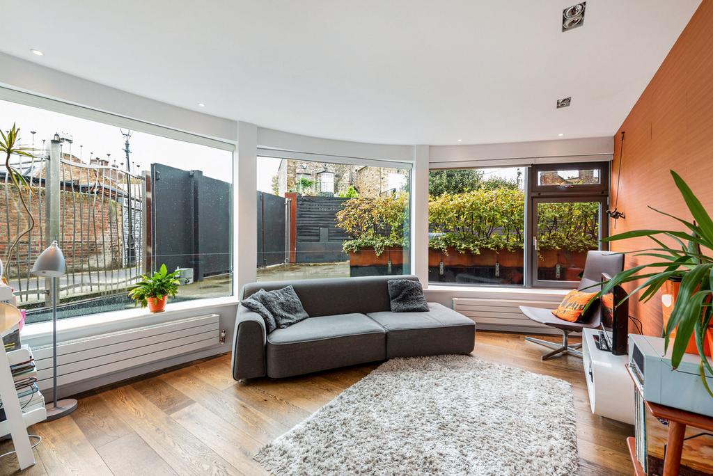 Harmood Grove, Chalk Farm, NW1 1 bed apartment for sale - £499,000