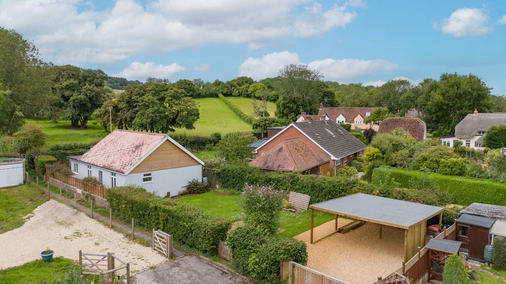 St Mary Bourne, Hampshire, SP11 6EN 2 bed detached bungalow for sale ...