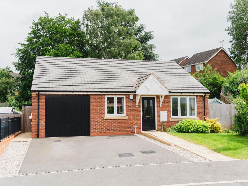 Harris Drive, Houghton-On-The-Hill, LE7 3 bed detached bungalow for ...