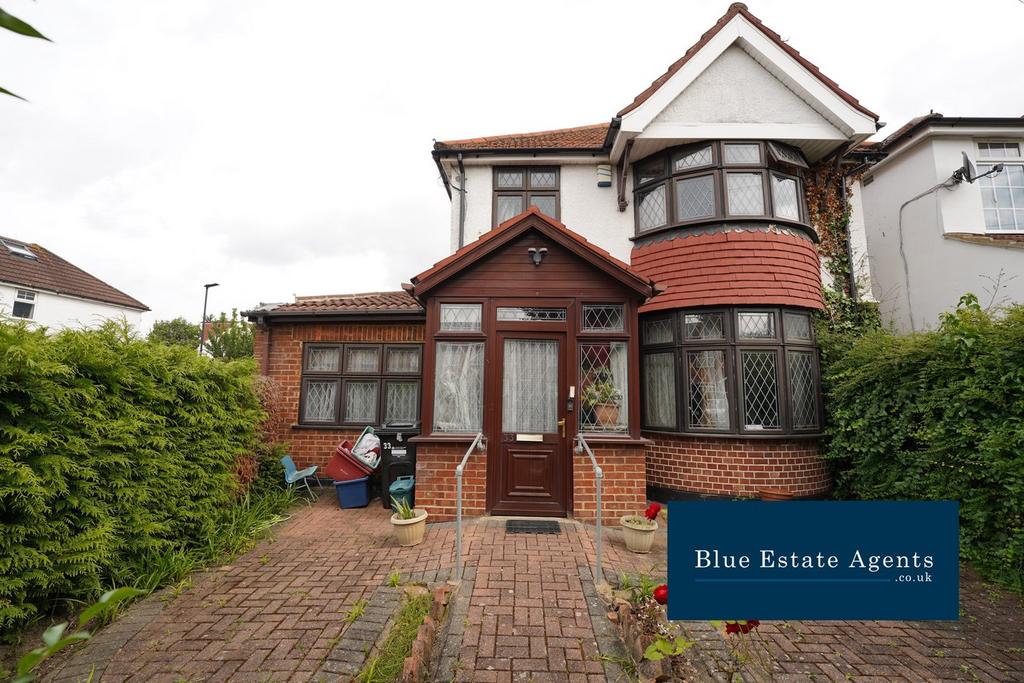 Cranford Lane, Hounslow, TW5 4 bed detached house - £770,000
