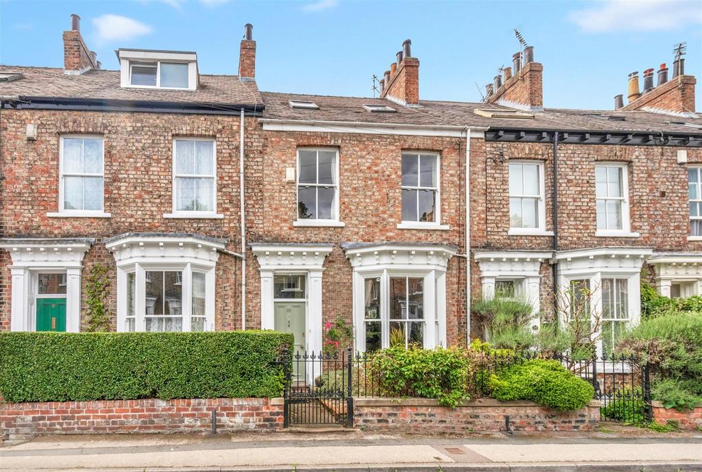 St. Johns Street, Lord Mayors Walk 4 bed townhouse - £575,000