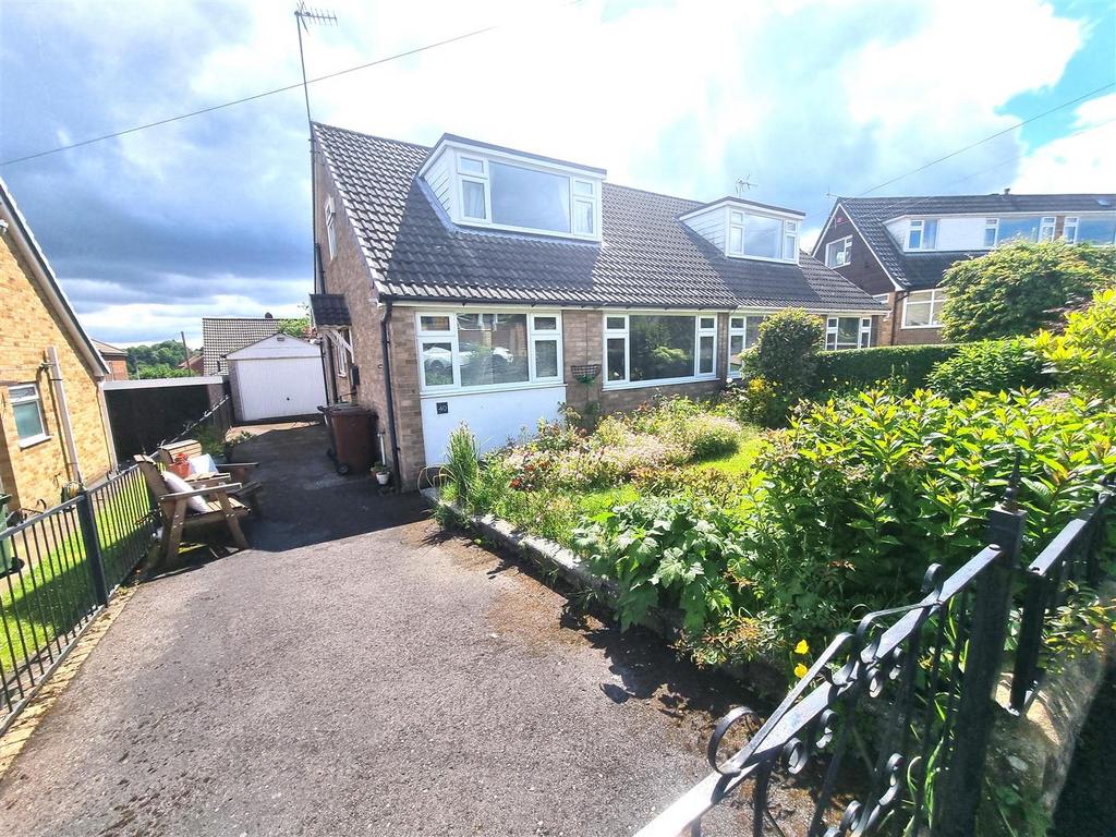 Cherry Tree Crescent, Farsley 3 bed semi-detached bungalow - £294,995