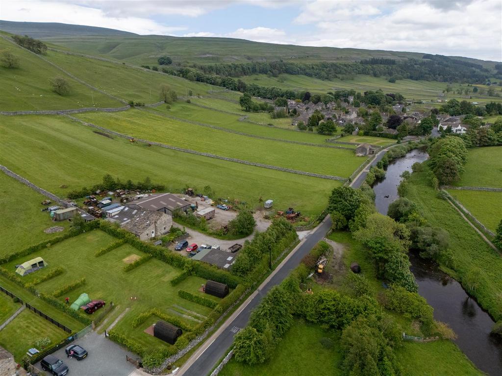 Manor House Farm, Kettlewell, Skipton 6 bed farm house for sale - £774,950