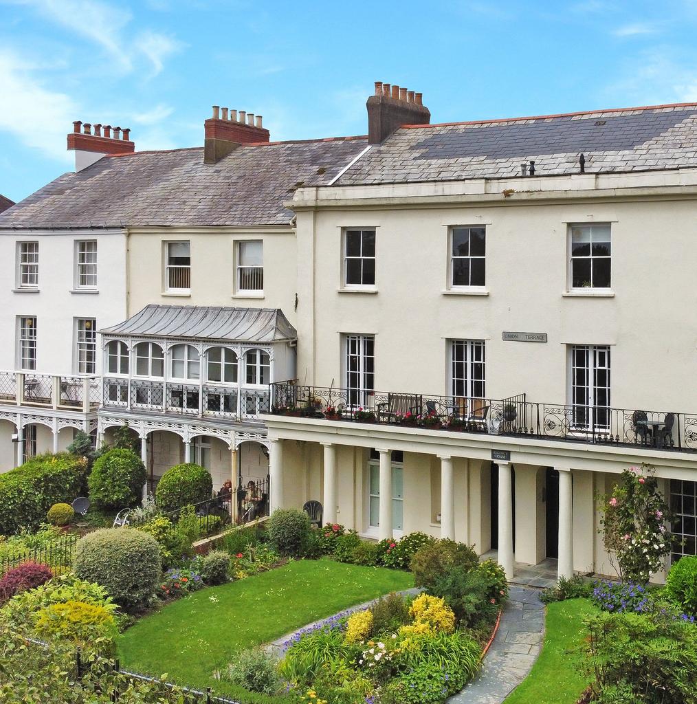 Union Terrace, Barnstaple, Devon, EX32 2 bed apartment for sale - £210,000