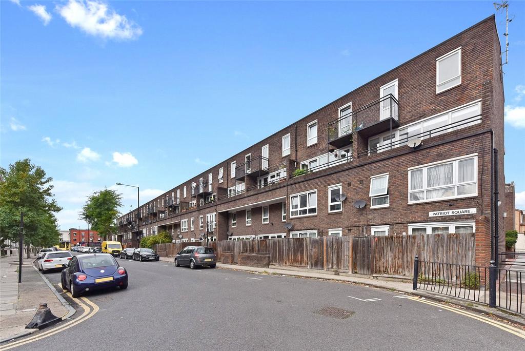 James Docherty House, Patriot Square... 3 bed maisonette - £2,950 pcm ...