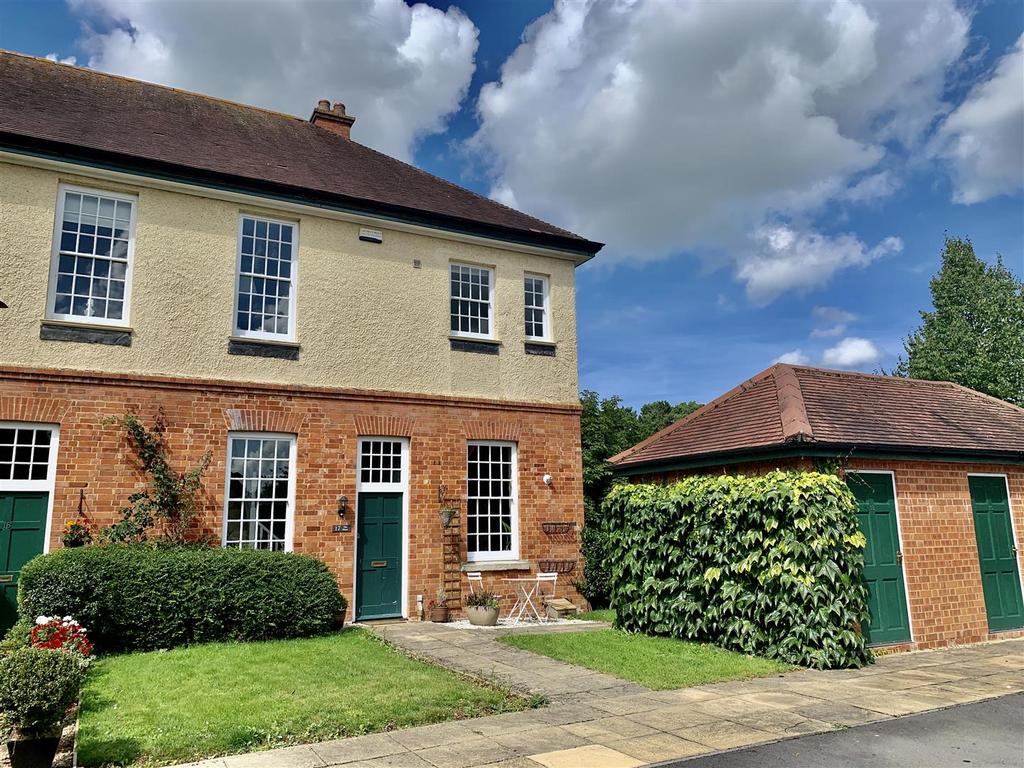 The Mews, Newman Road, Devizes 3 bed end of terrace house - £277,500