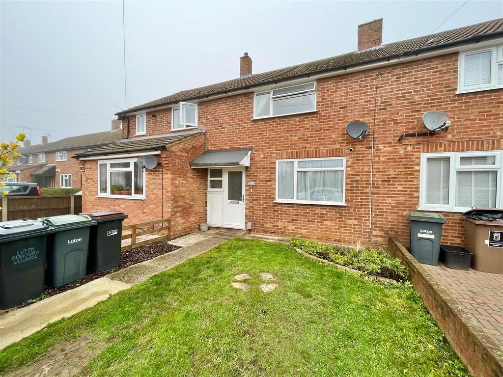 Briar Close, Luton 3 bed terraced house - £1,300 pcm (£300 pw)