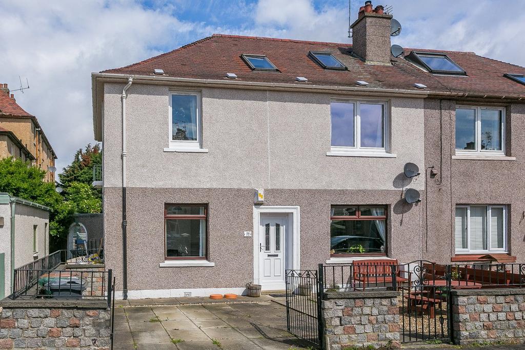 Parkhead Avenue, Edinburgh, EH11 2 bed ground floor flat - £180,000