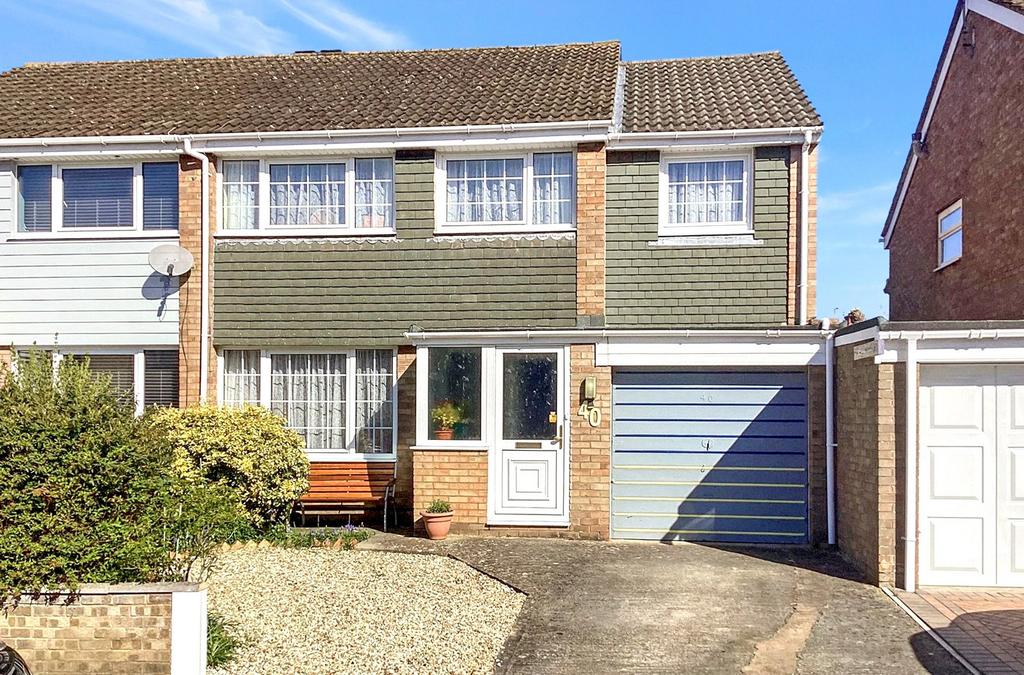 Rowan Road, Wiltshire SN2 4 bed semi-detached house for sale - £320,000