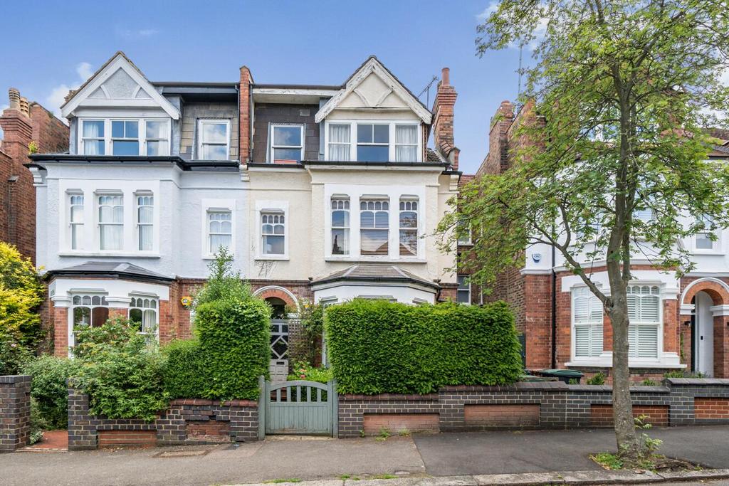 Talbot Road, Highgate 2 bed flat - £575,000