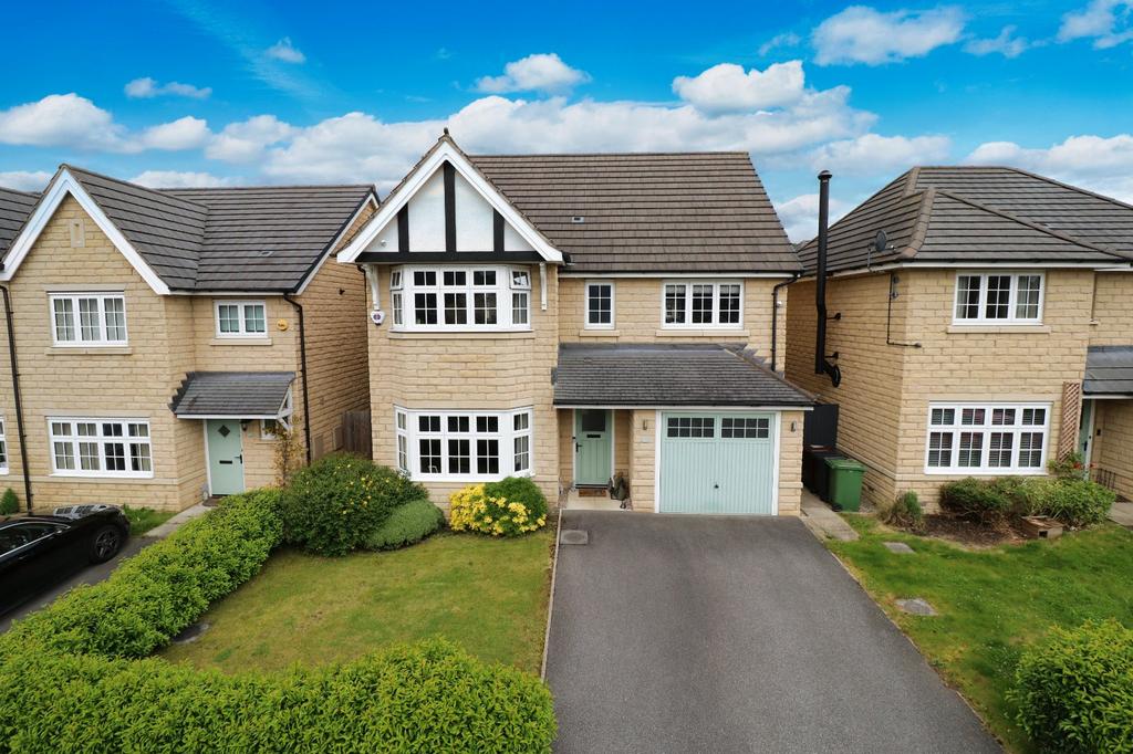 Bletchley Road, Horsforth, Leeds... 4 bed detached house - £550,000