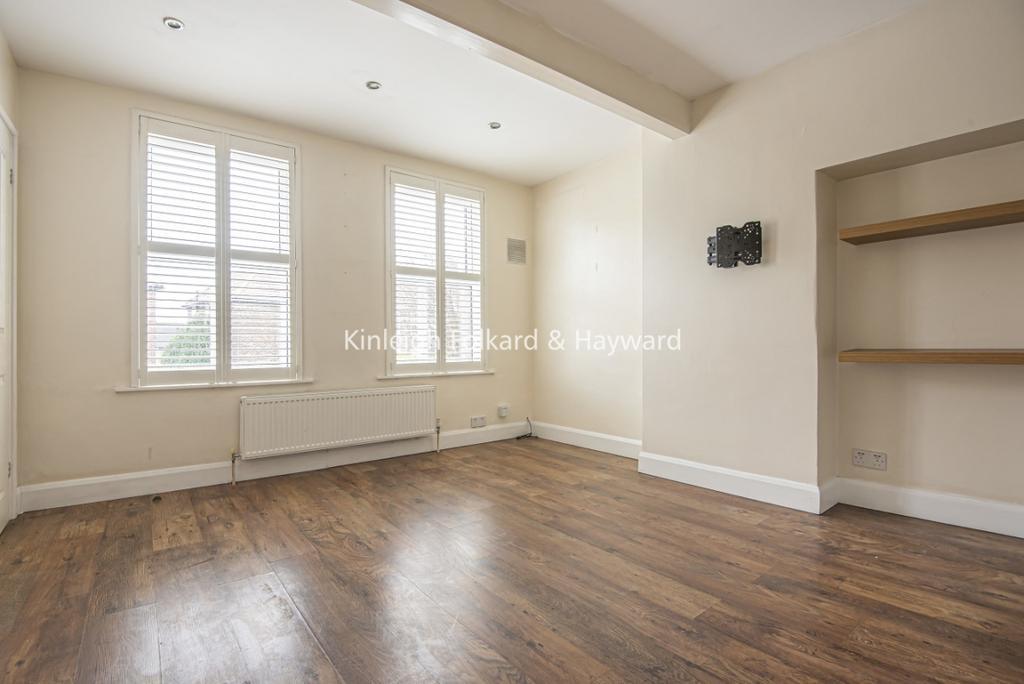 Leof Crescent London SE6 2 bed apartment - £1,700 pcm (£392 pw)