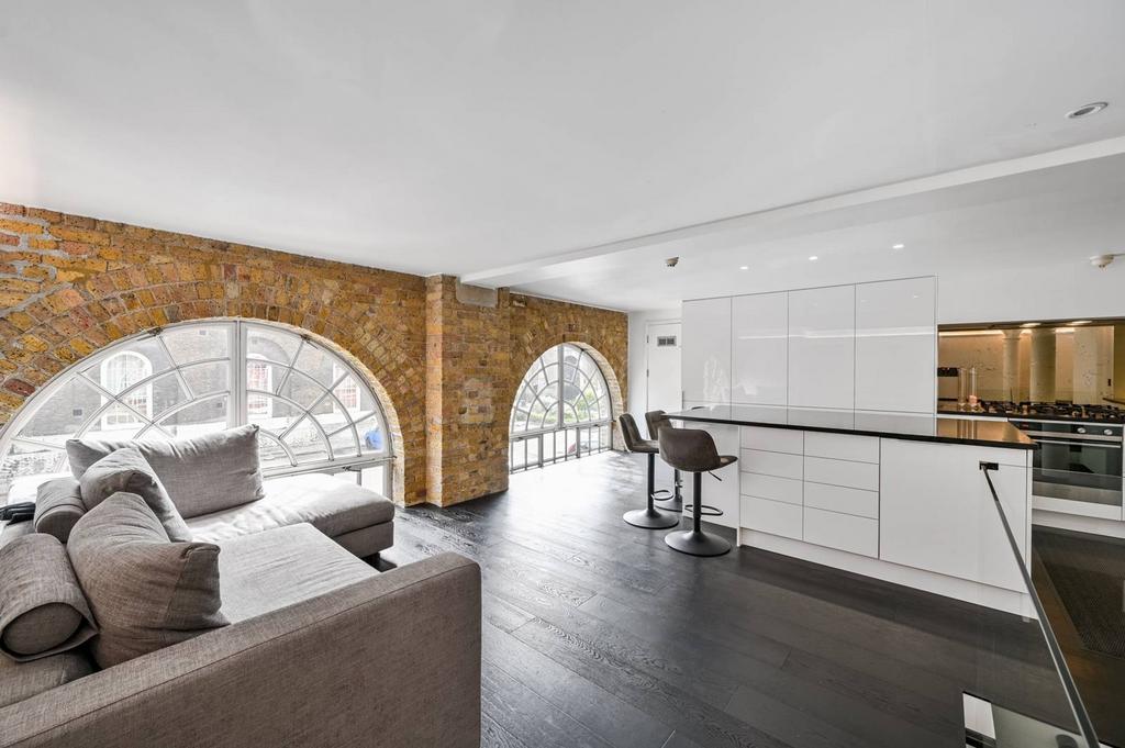Building 48, Woolwich Riverside... 2 bed flat - £600,000