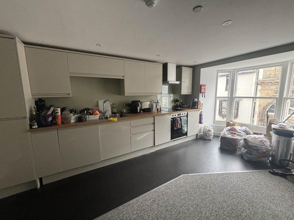 Aberystwyth, Aberystwyth SY23 2 bed flat - £950 pcm (£219 pw)