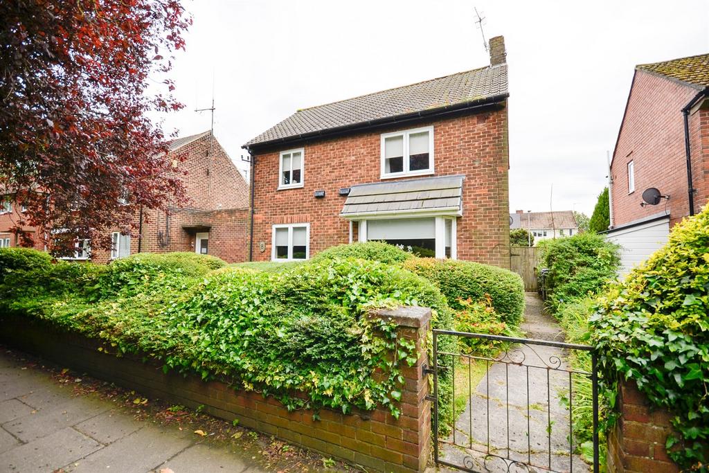 Turfside, Leam Lane 4 bed link detached house for sale - £185,000