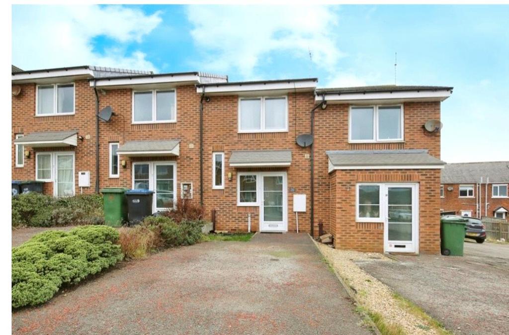 Eloise Close, Seaham SR7 2 bed terraced house - £575 pcm (£133 pw)