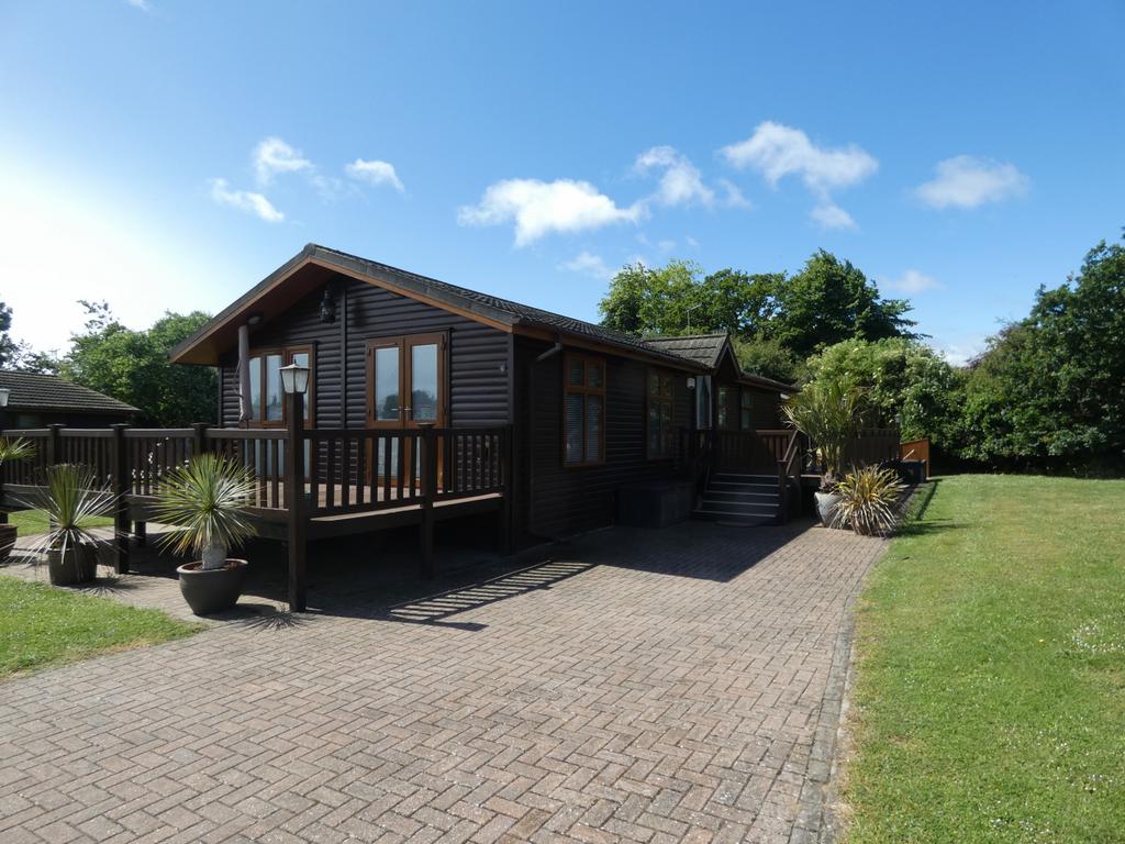 Seaview Avenue, CO5 8DA 2 bed lodge for sale - £115,000