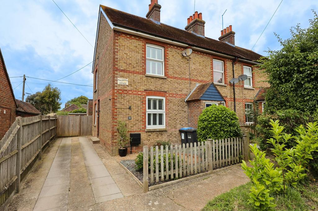 Beaconsfield Close Burgess Hill Rh15 3 Bed End Of Terrace House For