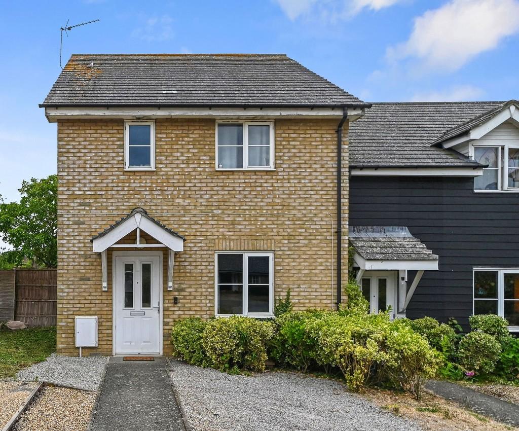Roman Fields, Bury St. Edmunds IP30 3 bed house - £270,000