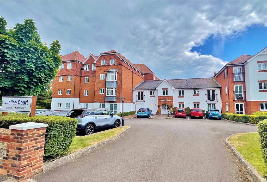 Mill Road, Worthing, West Sussex, BN11 2 bed retirement property - £220,000
