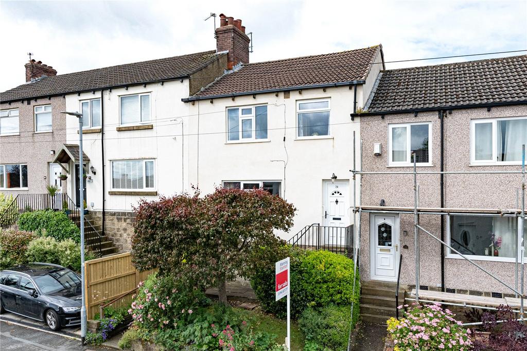 Silverdale Avenue, Guiseley, Leeds... 3 bed terraced house - £210,000