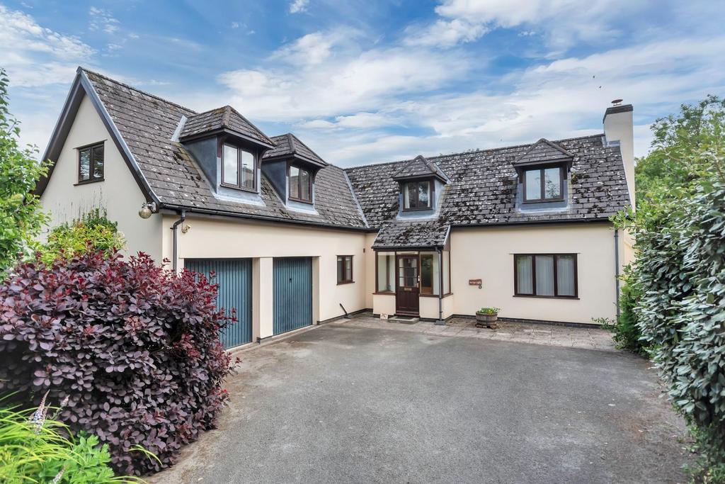 Cae Celyn Berriew Welshpool Sy21 8bt 4 Bed Detached House For Sale