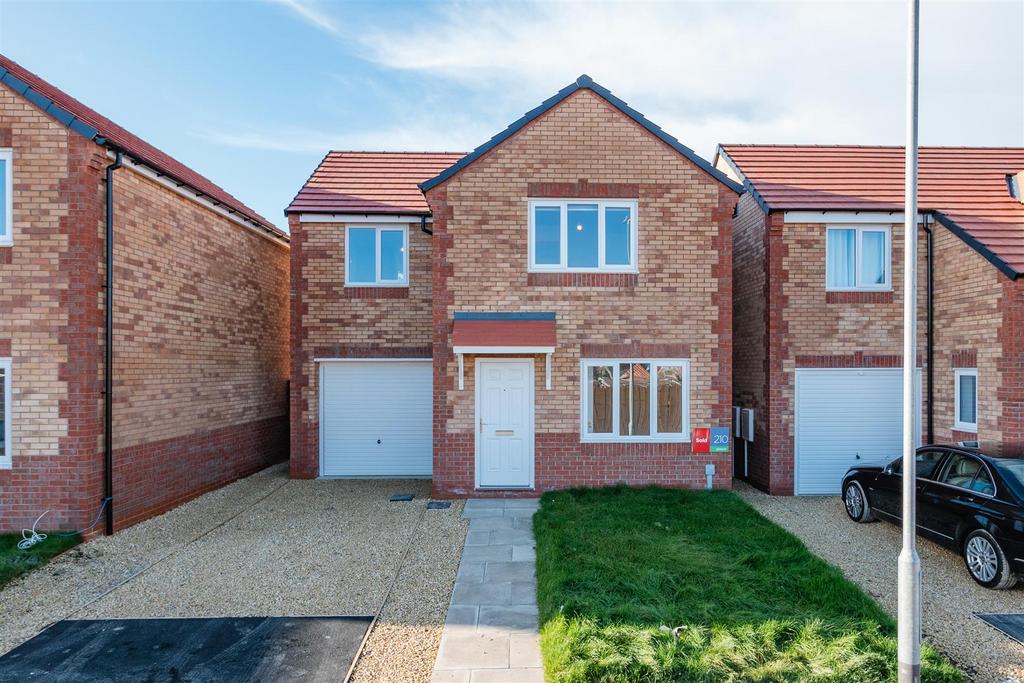 Vickers Grange, Bircotes, DN11 3 bed detached house - £1,065 pcm (£246 pw)