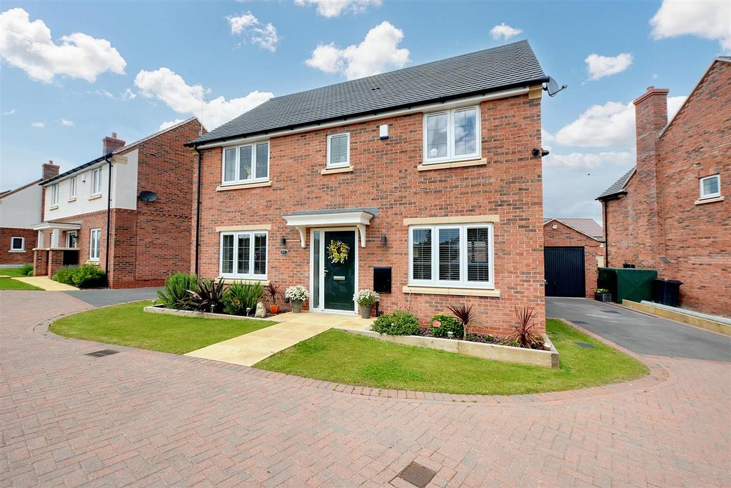 Webb Drive, Castle Donington 4 bed detached house - £365,000