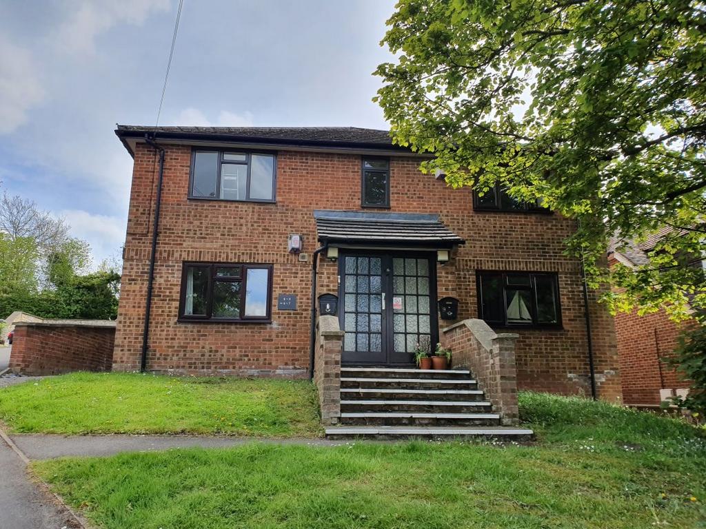 Coningsby Court, Coningsby Road HP13 1 bed flat to rent - £1,045 pcm (£ ...